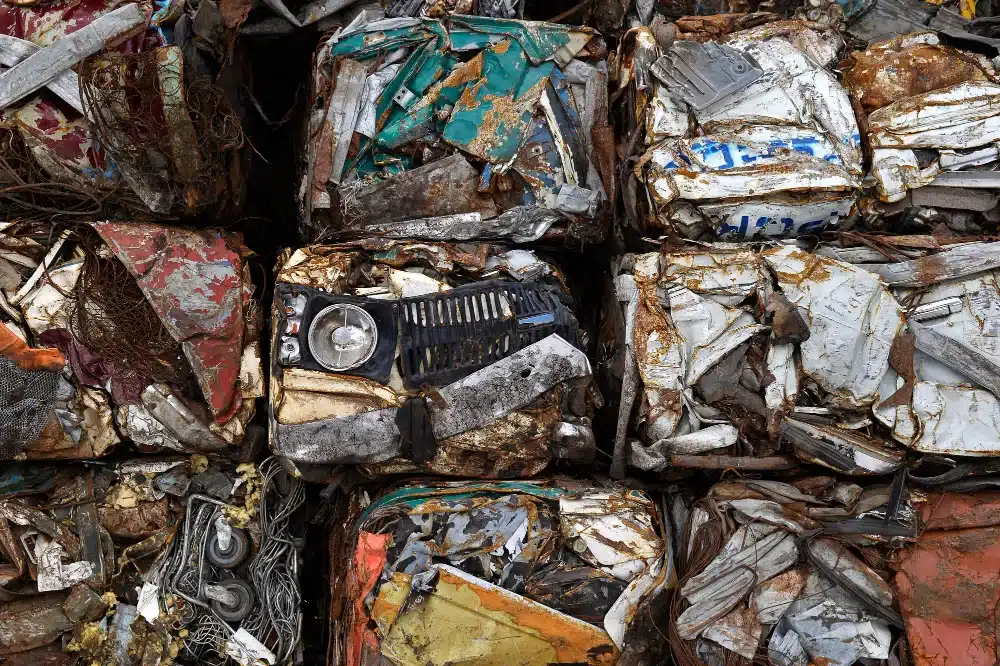 Scrap Car Collection vs Drop-Off – What’s Better in London?